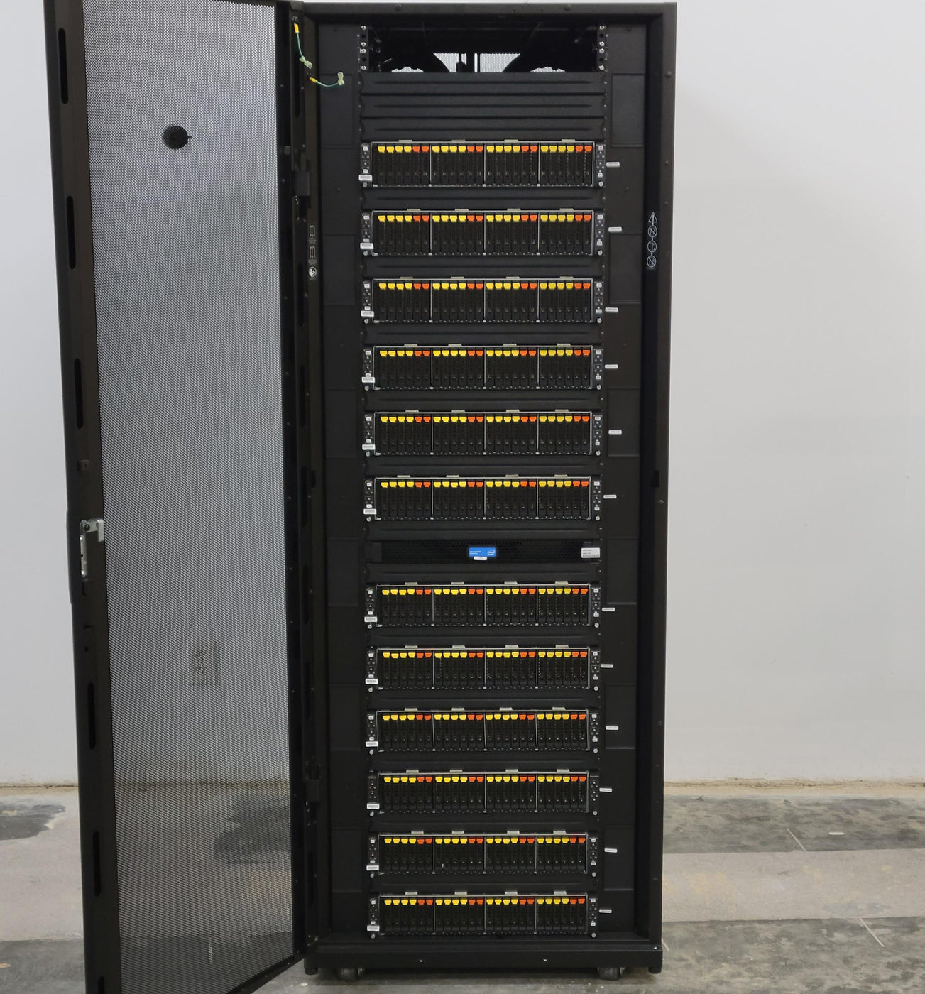 Penguin Computing / Gigabyte HPC Server Rack 1920 CPU Cores 6TB RAM ...